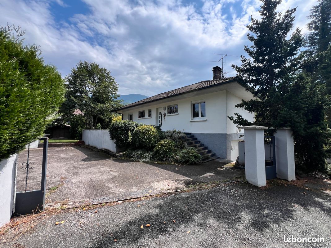 2 bedrooms House for sale in Lyaud, France No. 343479 | Global Properties